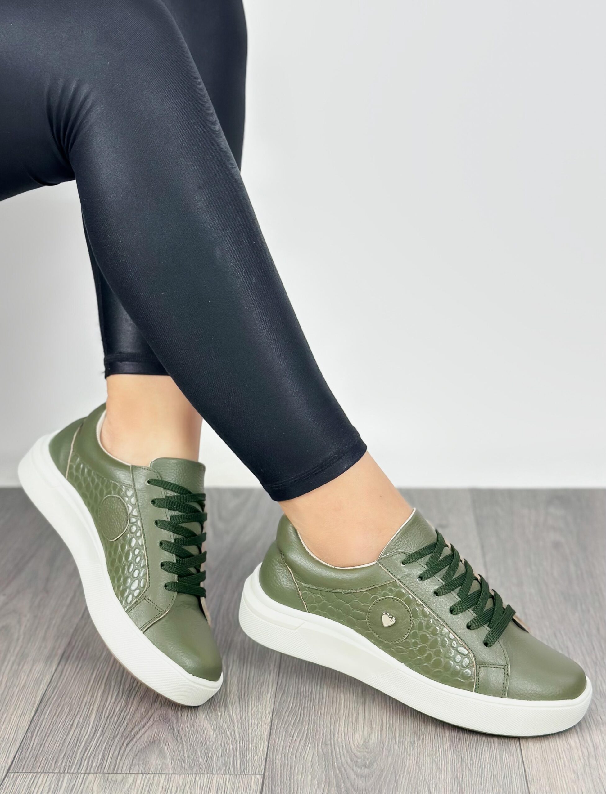 Tenis Verde Talipe (DP95) Elegancia y Confort para tu Estilo